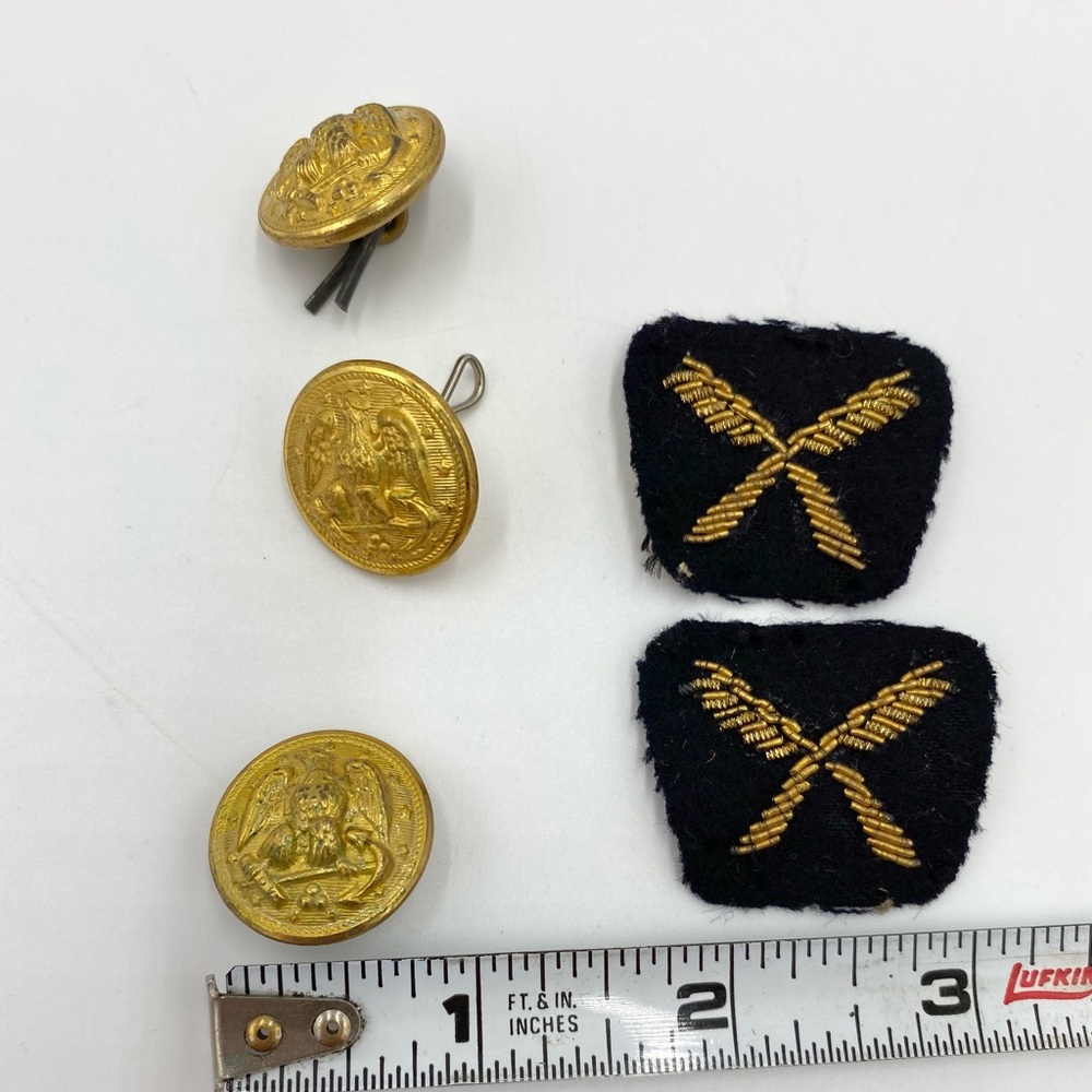 3 Vintage Wwii Vanguard Corps. Eagle Military Buttons… - Gem